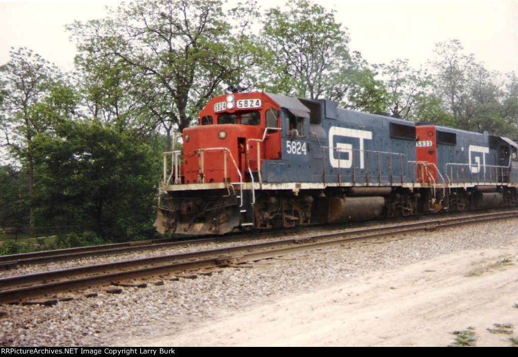 GP38-2